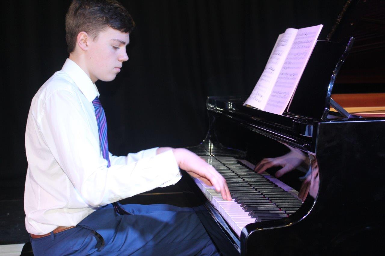 New Steinway grand piano for Exeter School - on loan for musicians in ...