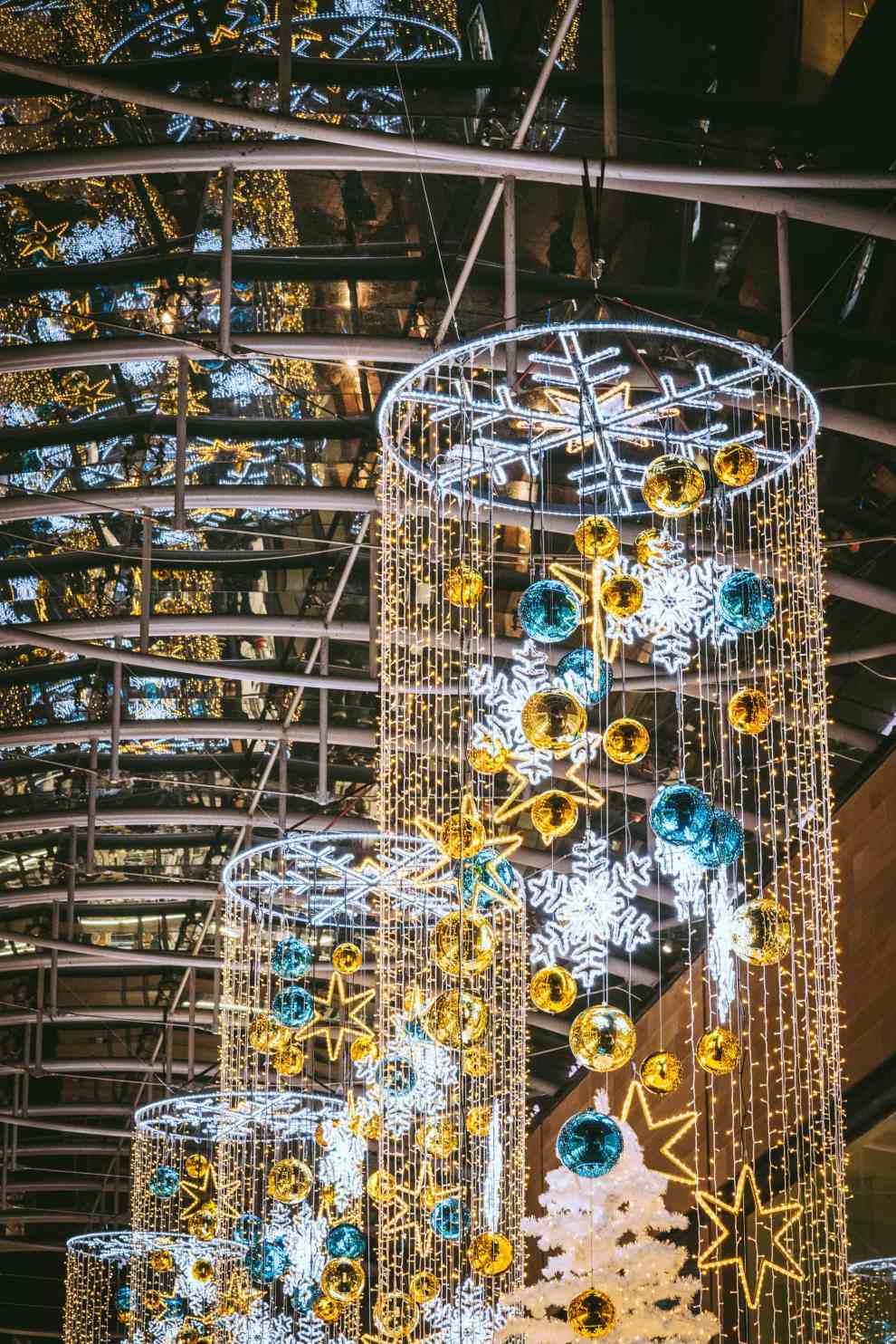 Princesshay unveils all-new Christmas lights | The Exeter Daily