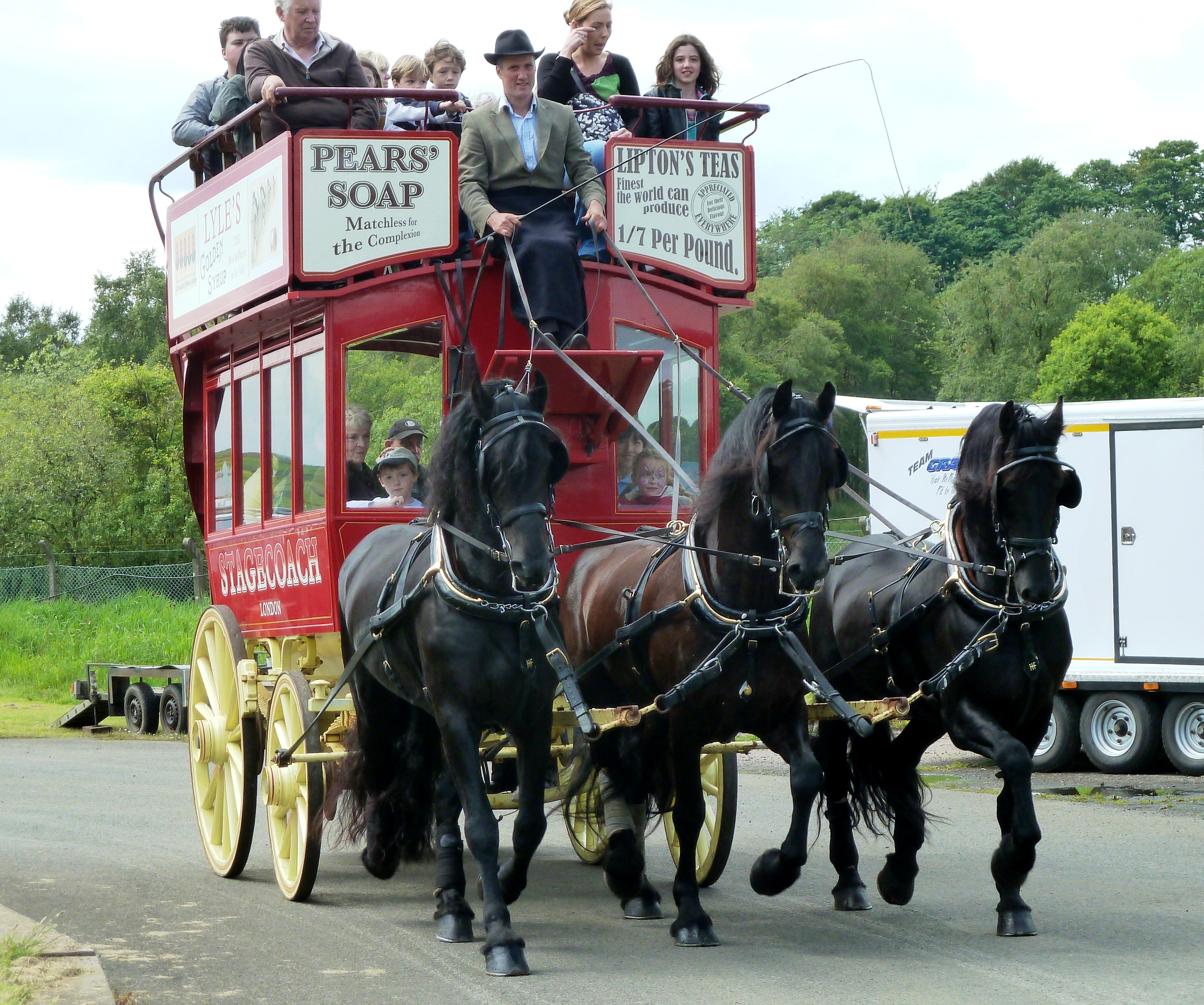 Sidmouth resident Mary King leads Stagecoach parade | The Exeter Daily